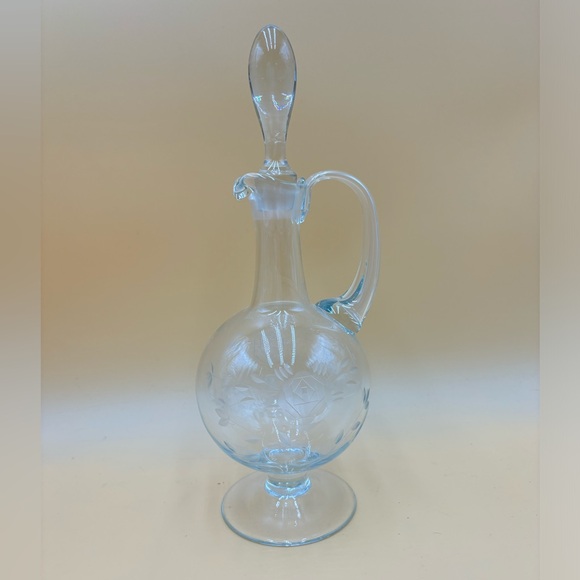 Dining | Decanter Etched Rose Pattern With Beautiful Stopper | Poshmark